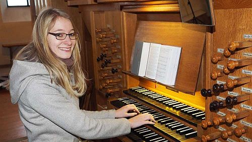 Neue Kirchenmusikerin